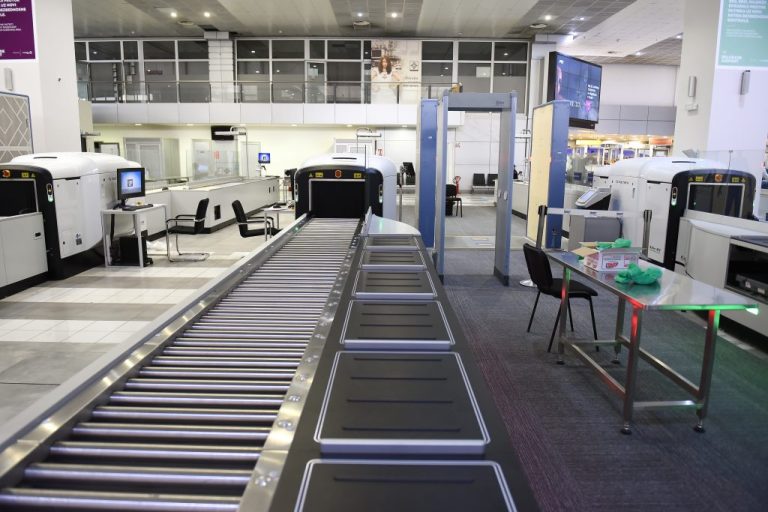 Aerodrom Nikola Tesla: Avio-saobraćaj se odvija normalno, bez prekida ... Aerodrom Nikola Tesla: Avio-saobraćaj se odvija normalno, bez prekida ...
