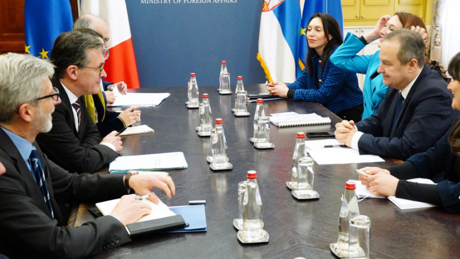 Dačić posle sastanka sa Rokfejom: Srbija za dalje unapređenje ... Dačić posle sastanka sa Rokfejom: Srbija za dalje unapređenje ...